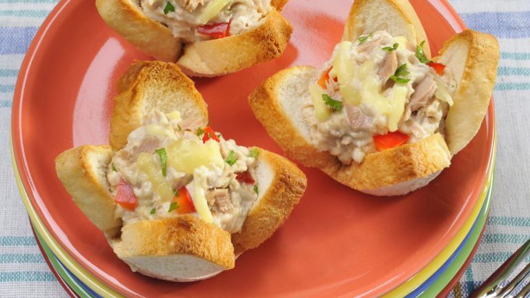 Century Tuna a la King on Toast - Century Tuna